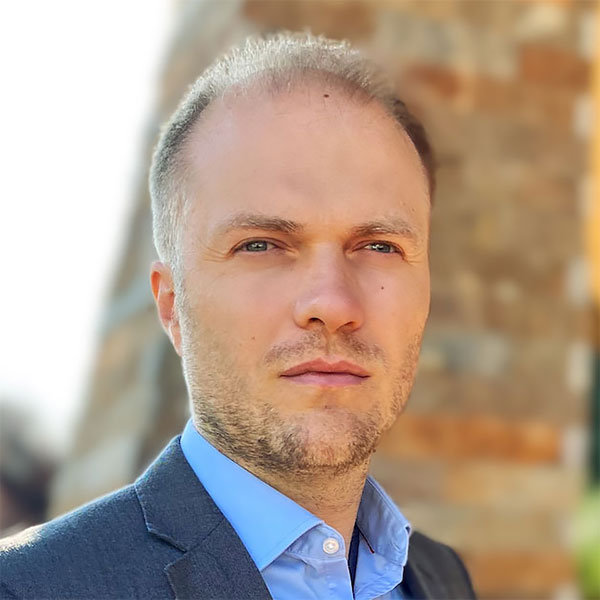 About us - RESoft AI